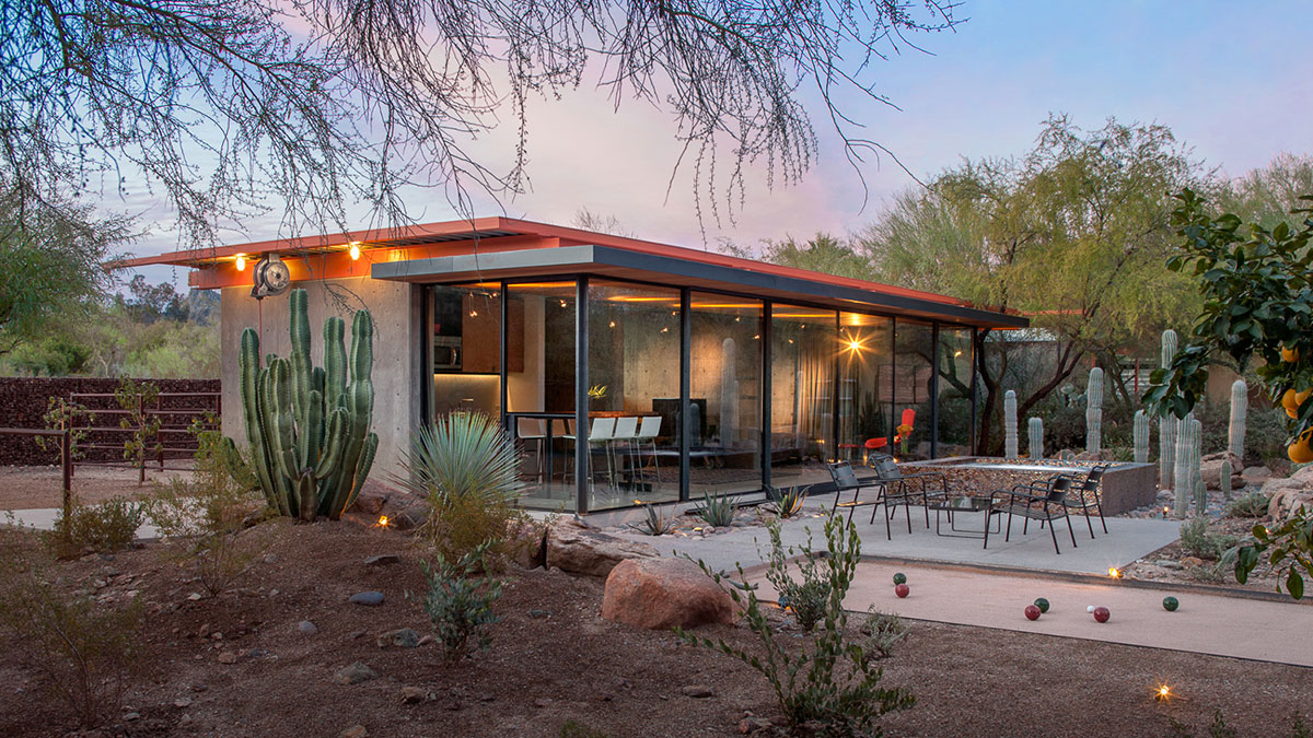 THE BARN GUEST HOUSE BY THE CONSTRUCTION ZONE | Muted